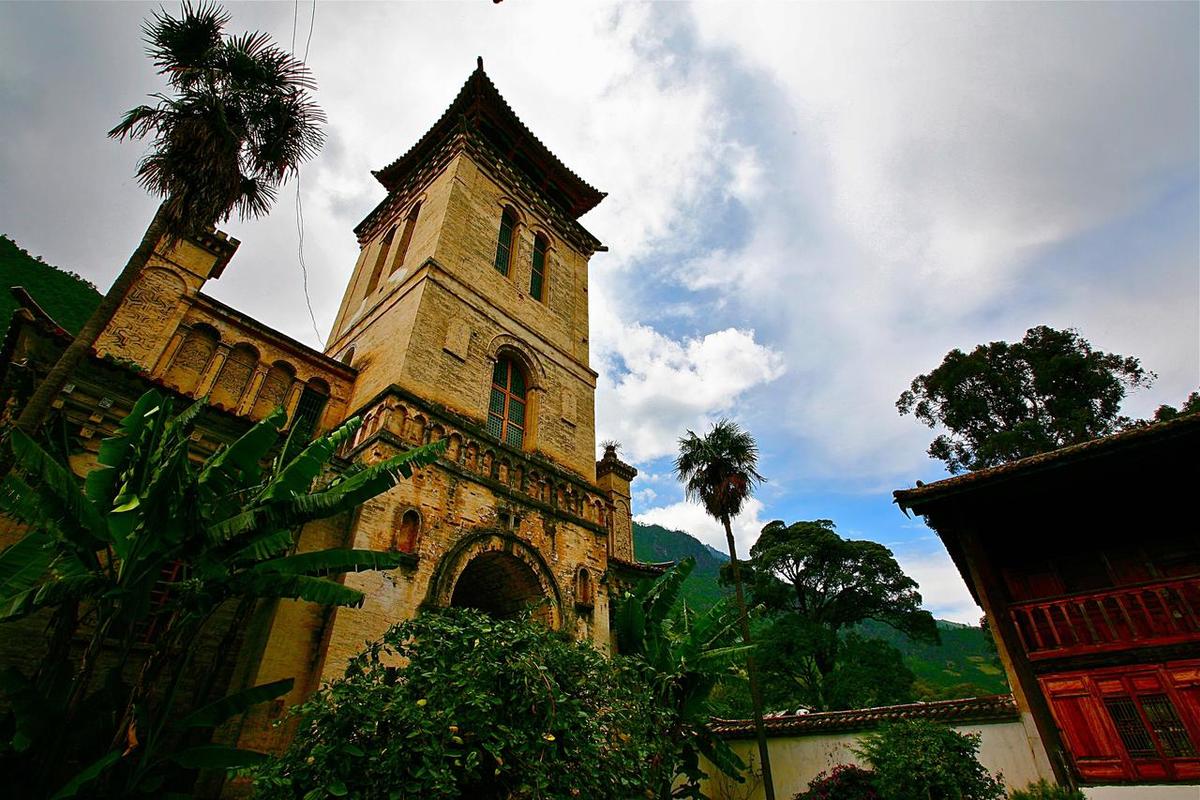 Yunnan & Nujiang 13 days – From Shangri‑La to the “hidden Tibet” of the ...